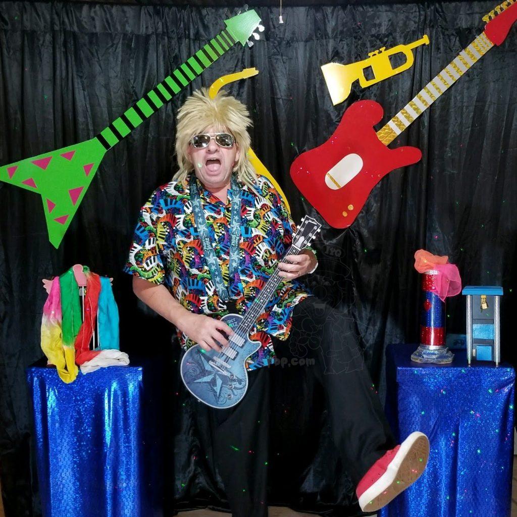 Library Rocker Stage – Kornpop.com