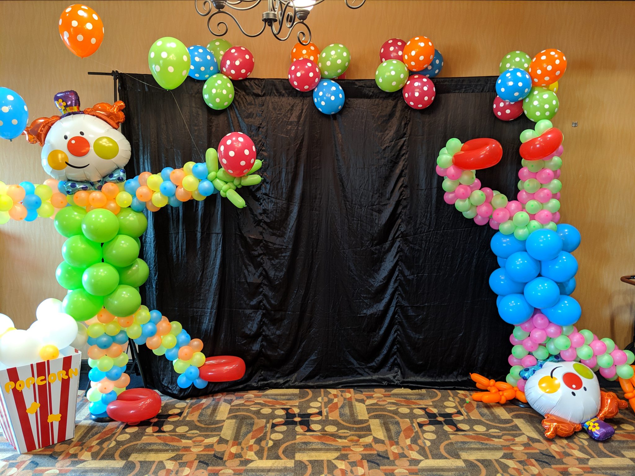 Tumbling Clowns – Kornpop.com